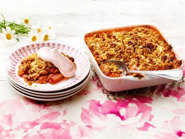 Smulpaj med rabarber | Valio