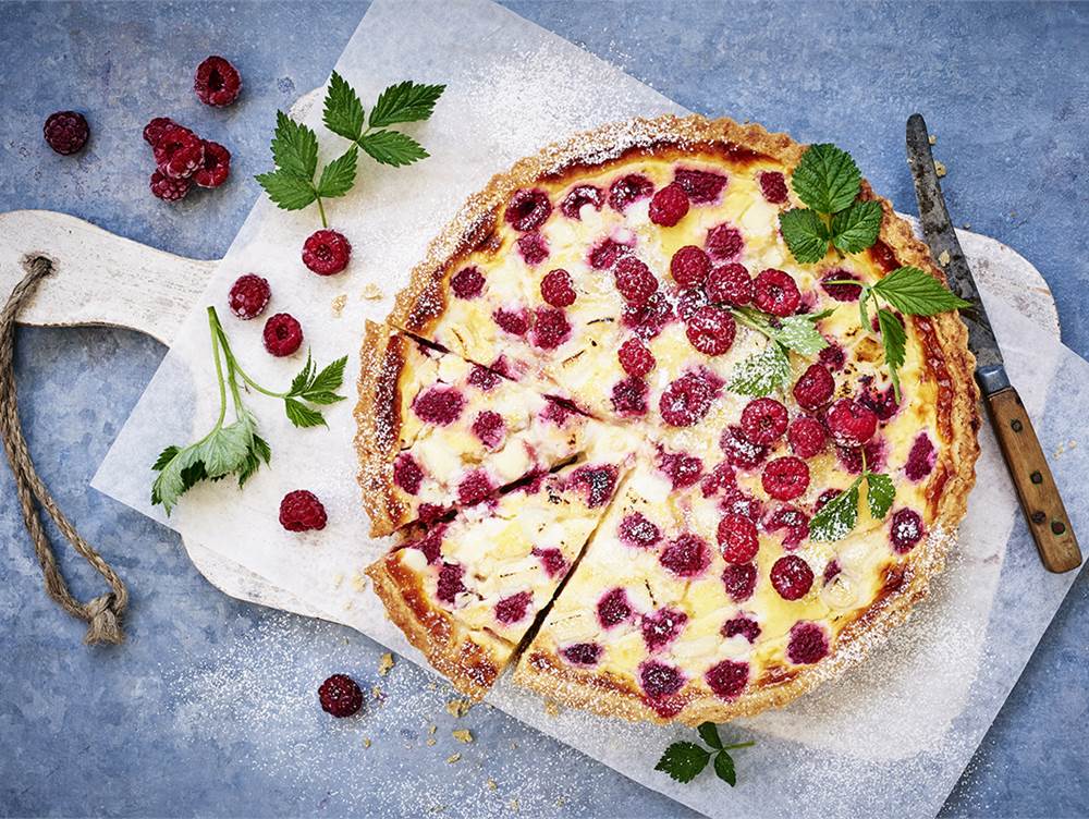 Hallonpaj med vaniljfyllning | Valio