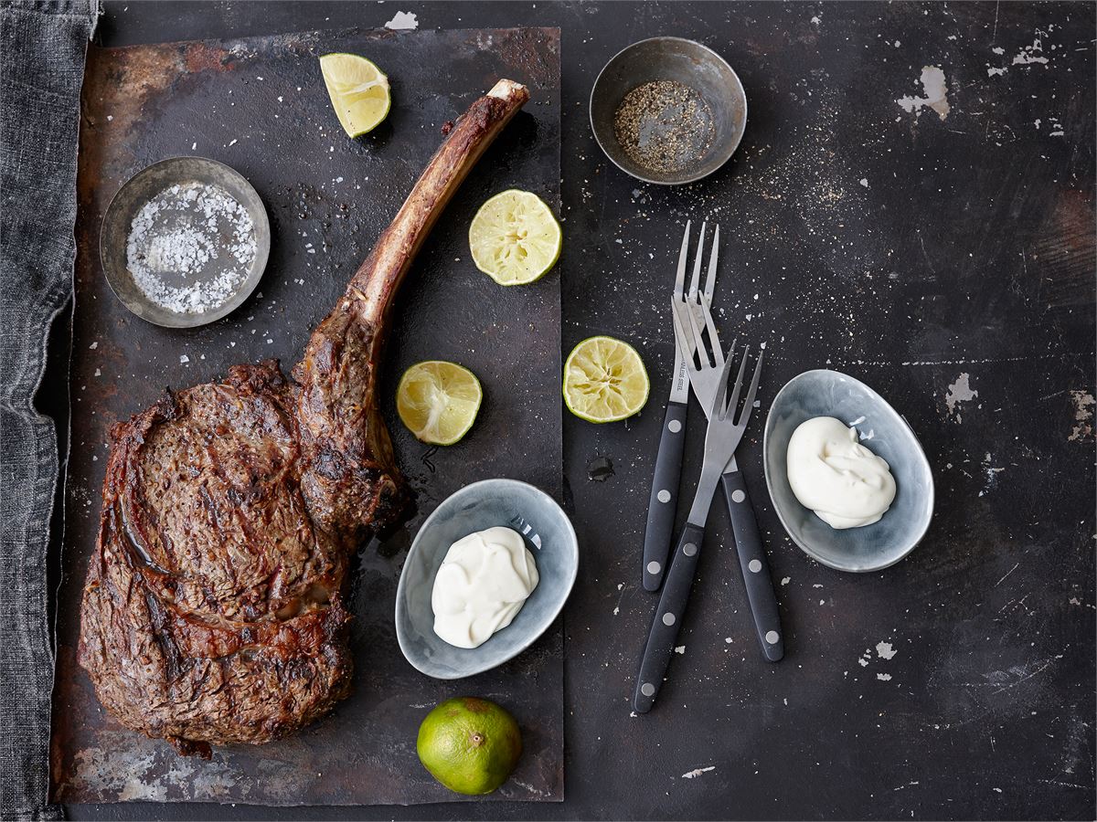 Tomahawk-pihvi ja limekastike | Valio