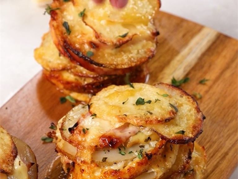 Ham and Potato Stacks with Gouda Parmesan | Finlandia Cheese